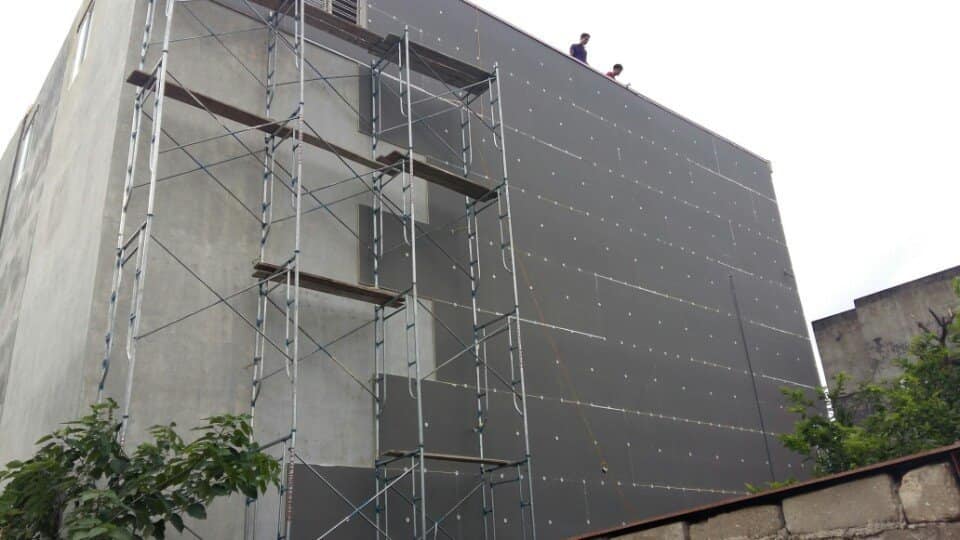 Thi công chống nóng tường nhà hướng Tây tại Hưng Yên